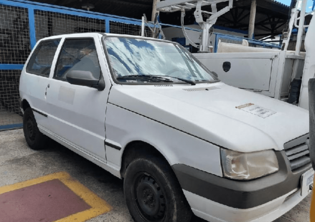 11 Kia Uk 2500 e 2700, Caminhões Mercedes e VW, Hilux, Triton e Strada no Leilão de Frota ...